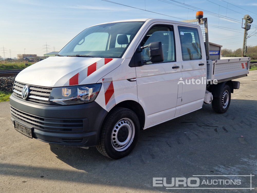 Prodaje se Volkswagen Transporter kamion s ravnom platformom < 3.5t na aukciji