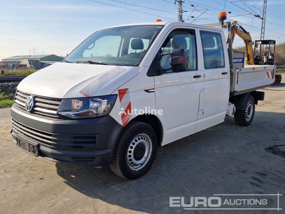 Prodaje se Volkswagen Transporter kamion s ravnom platformom < 3.5t na aukciji