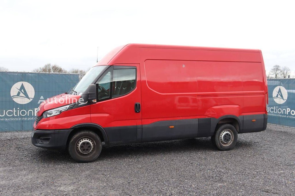 Prodaje se IVECO Daily 35-160 HI MATIC minibus furgon na aukciji
