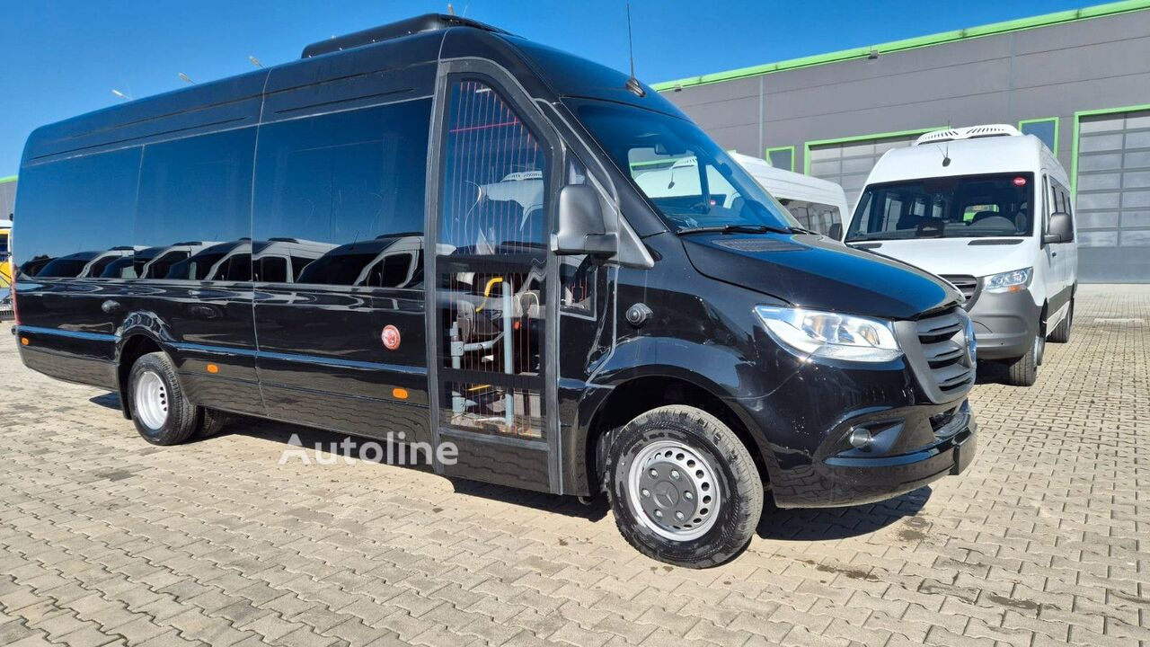 Novi Mercedes-Benz Sprinter 519 putnički minibus