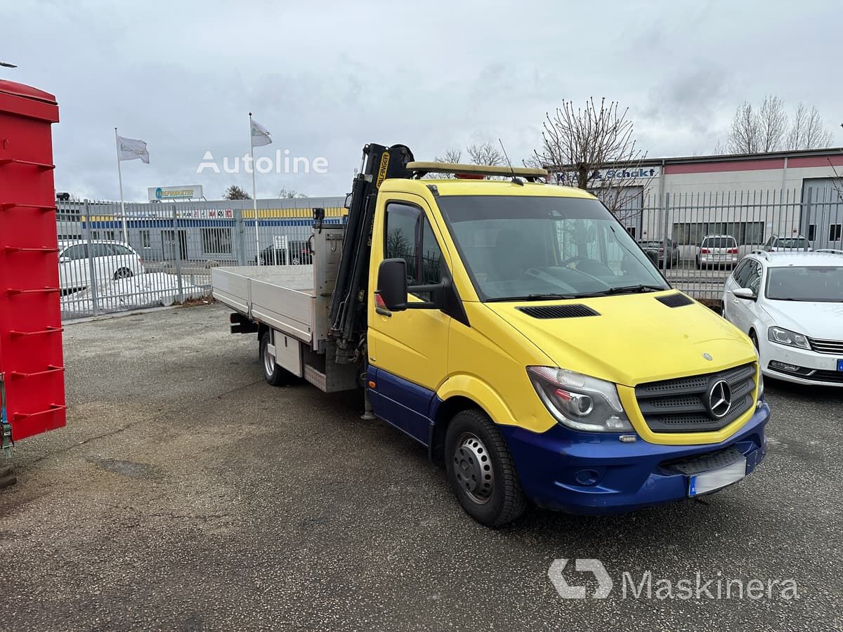 Prodaje se Mercedes-Benz Sprinter 5-T kamion s ravnom platformom na aukciji