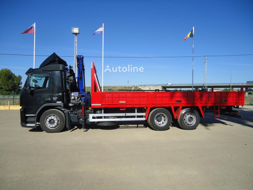 Volvo FM 330 kamion s ravnom platformom