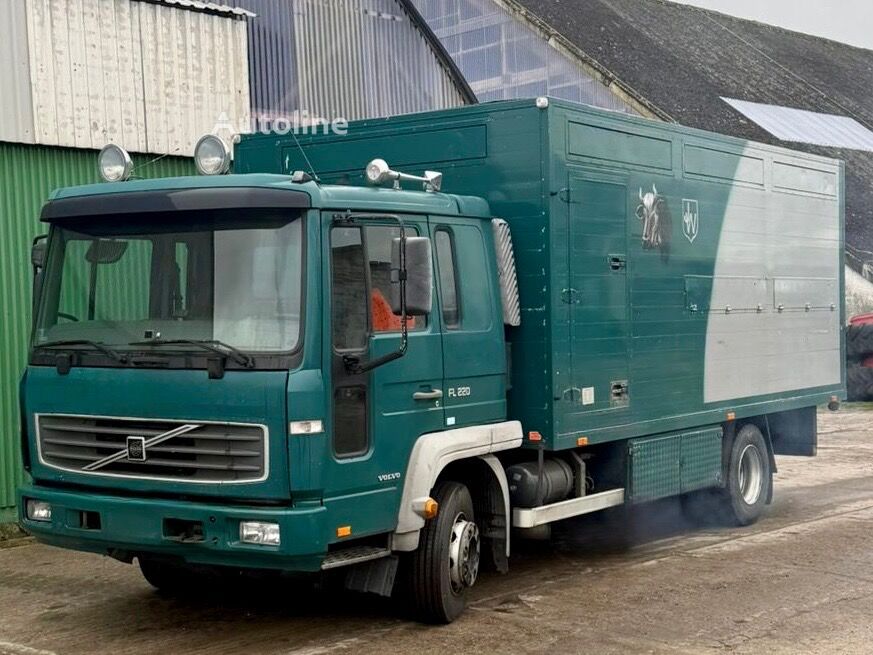 Volvo FL220 4x2R Viehtransporter kamion furgon