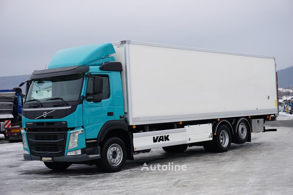 Volvo FM / 330 / E 6 / CHŁODNIA + WINDA / 23 PALETY / OŚ SKRĘTNA / DŁ kamion hladnjača