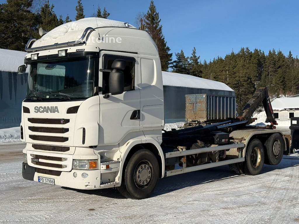 Prodaje se Scania R440 6x2 Krokbil – Multilift XR21S rol kiper sa kukom na aukciji