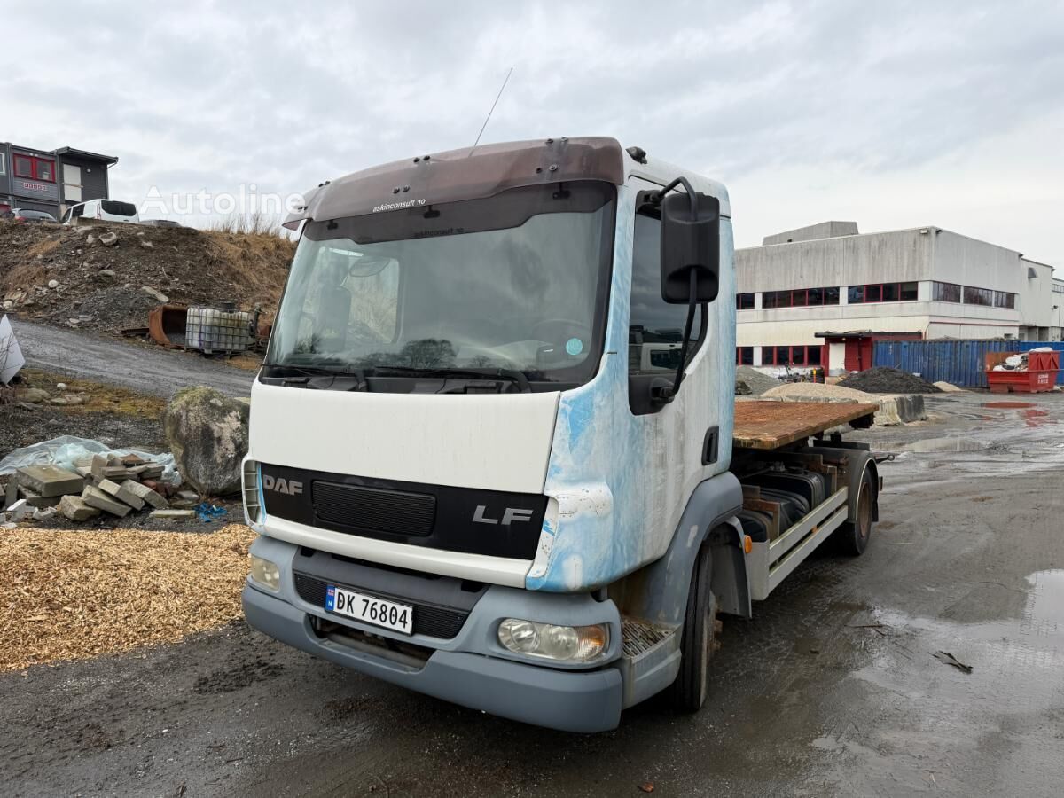Prodaje se DAF 170E08 kamion platforme na aukciji