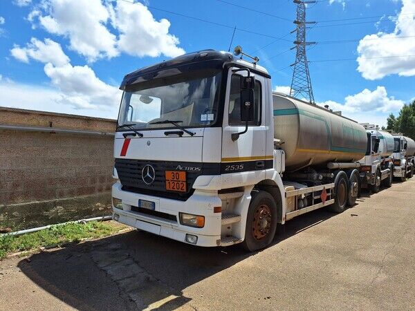 Mercedes-Benz Actros 2535 autocisterna za gorivo