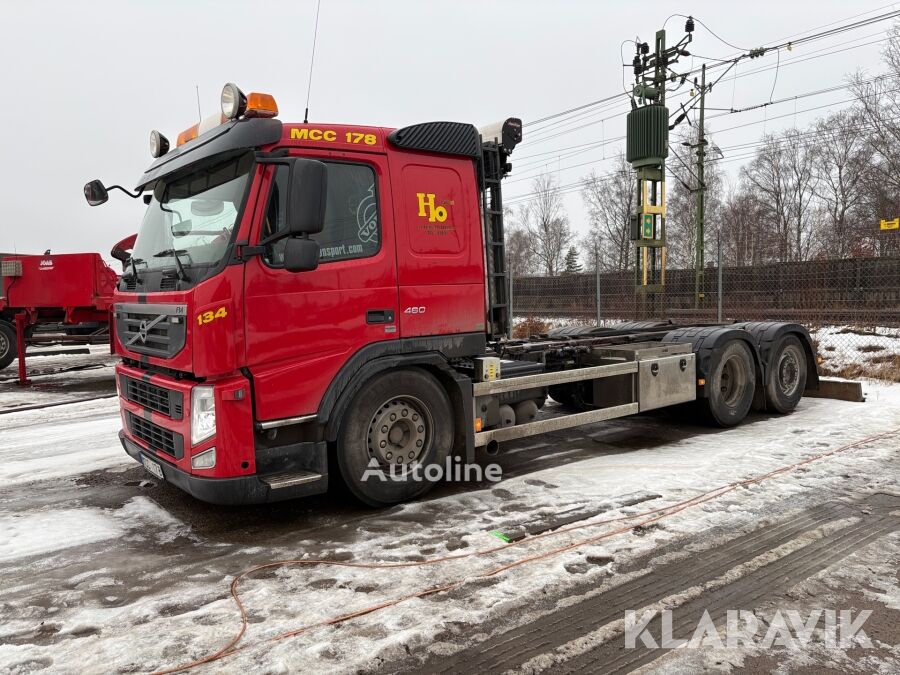 Prodaje se Volvo FM 6x2 N3 kamion sa kukom za podizanje tereta na aukciji
