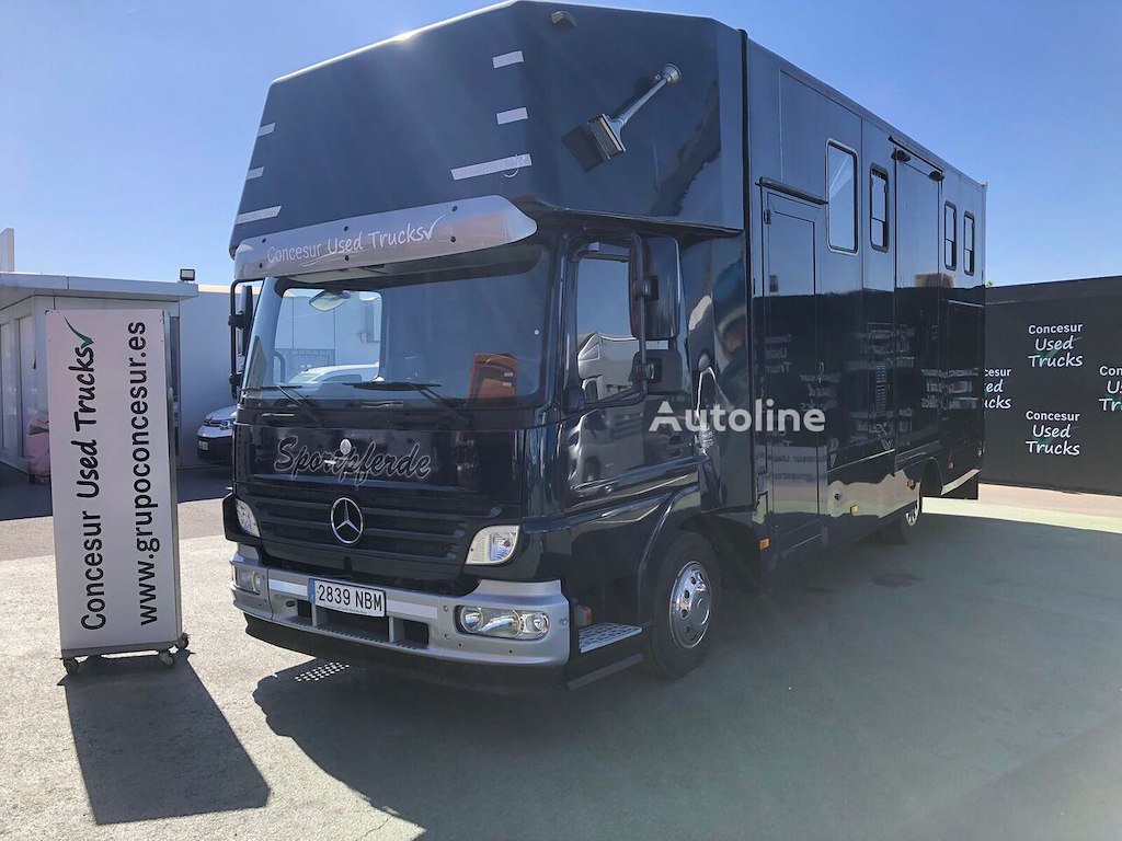 Mercedes-Benz Atego kamion za prevoz konja