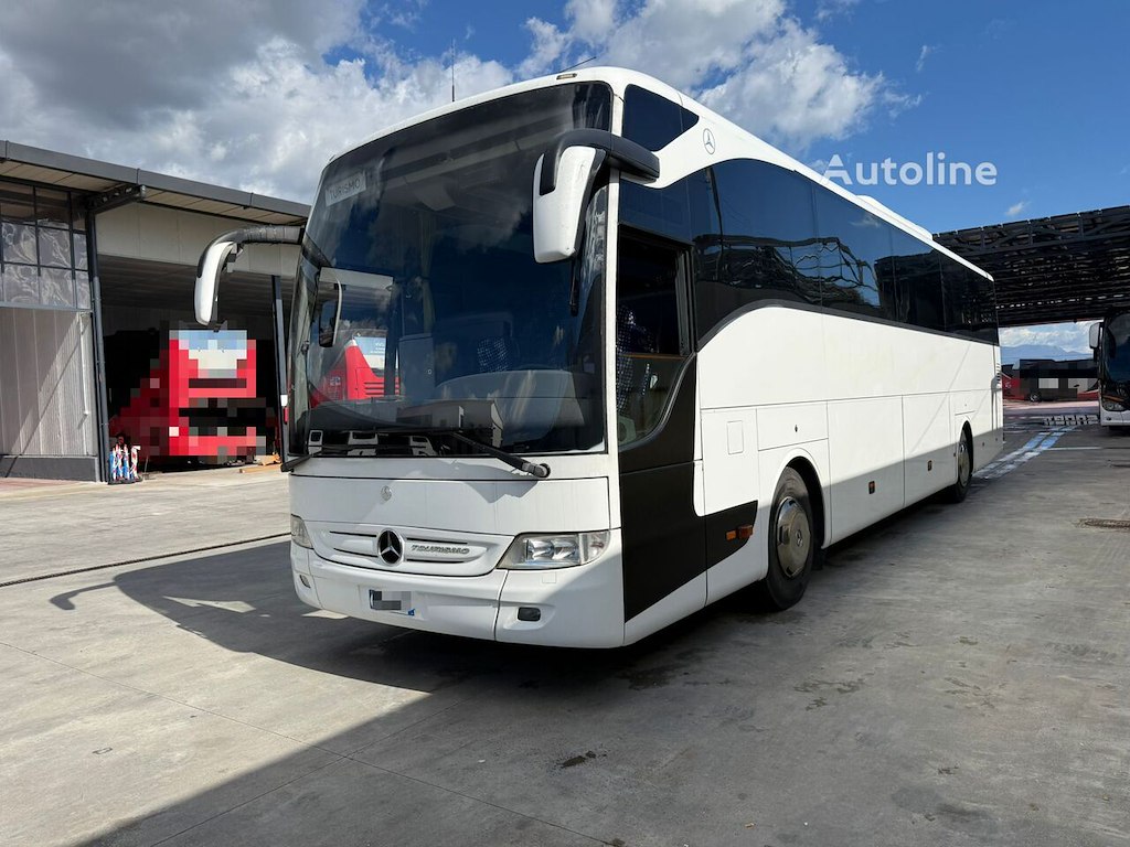 Mercedes-Benz turistički autobus