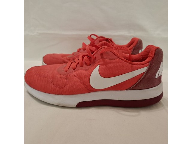 Patike Nike MD Runner 2 LW broj 37,5