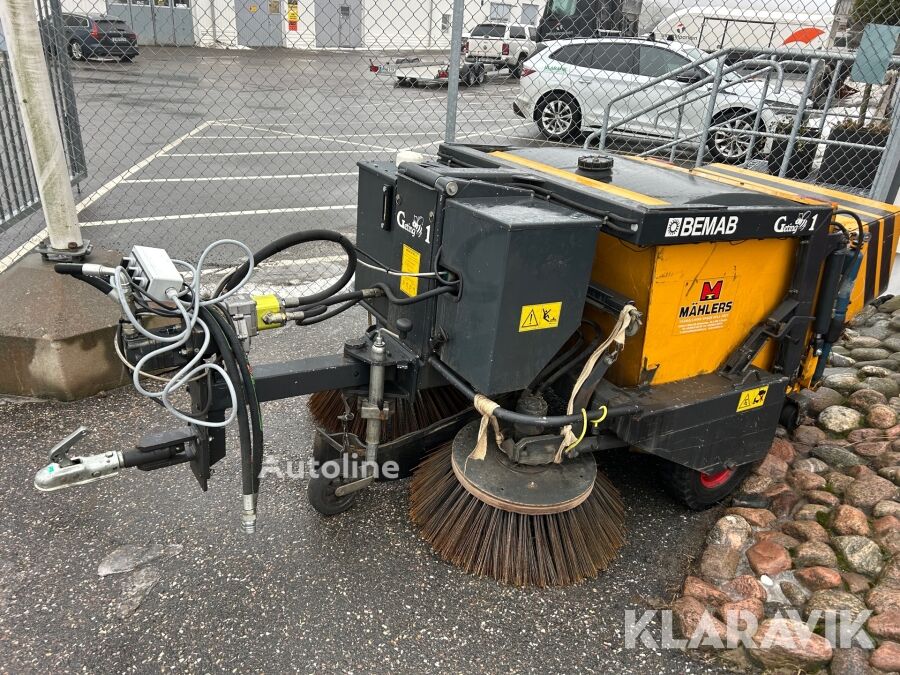 Prodaje se Bemab Geting 1 vozilo za čišćenje ulica na aukciji
