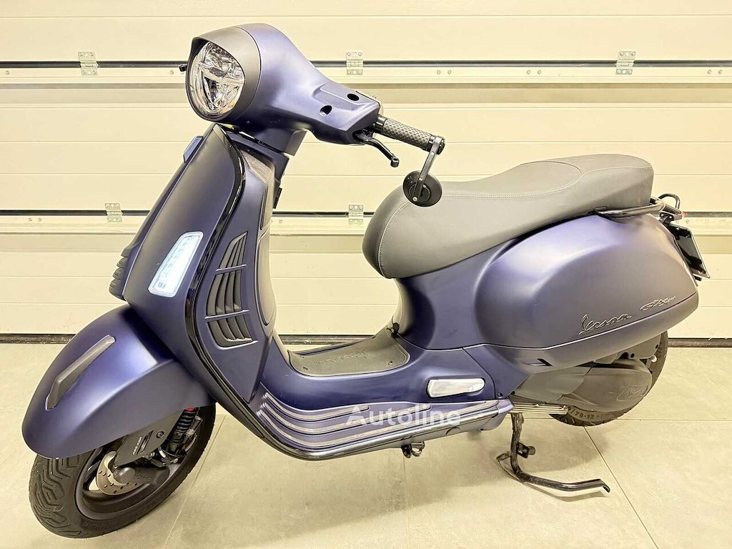 Prodaje se Vespa Piaggo GTS 300 skuter na aukciji