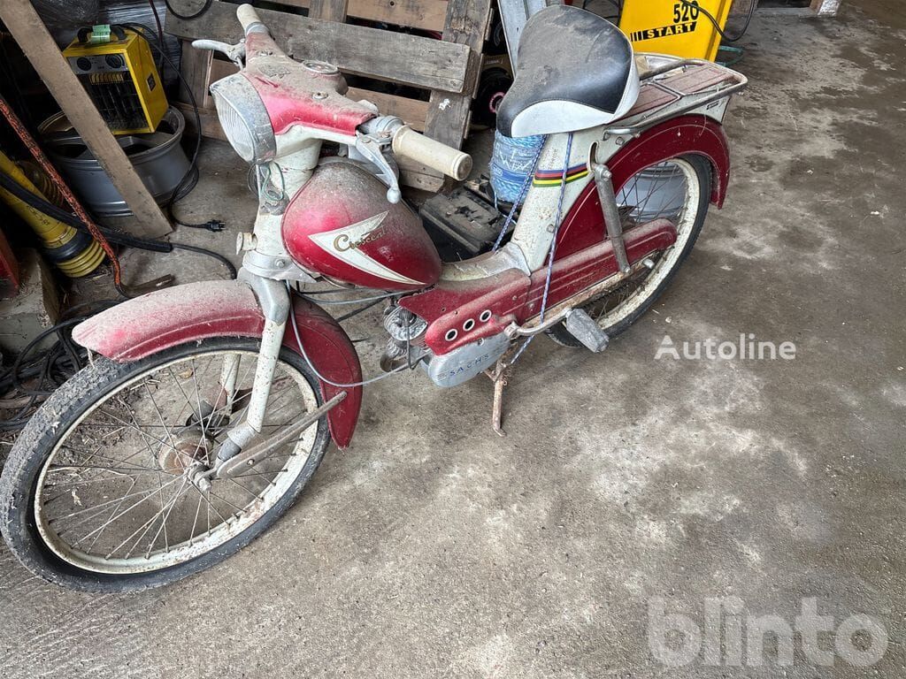 Prodaje se Crescent moped na aukciji