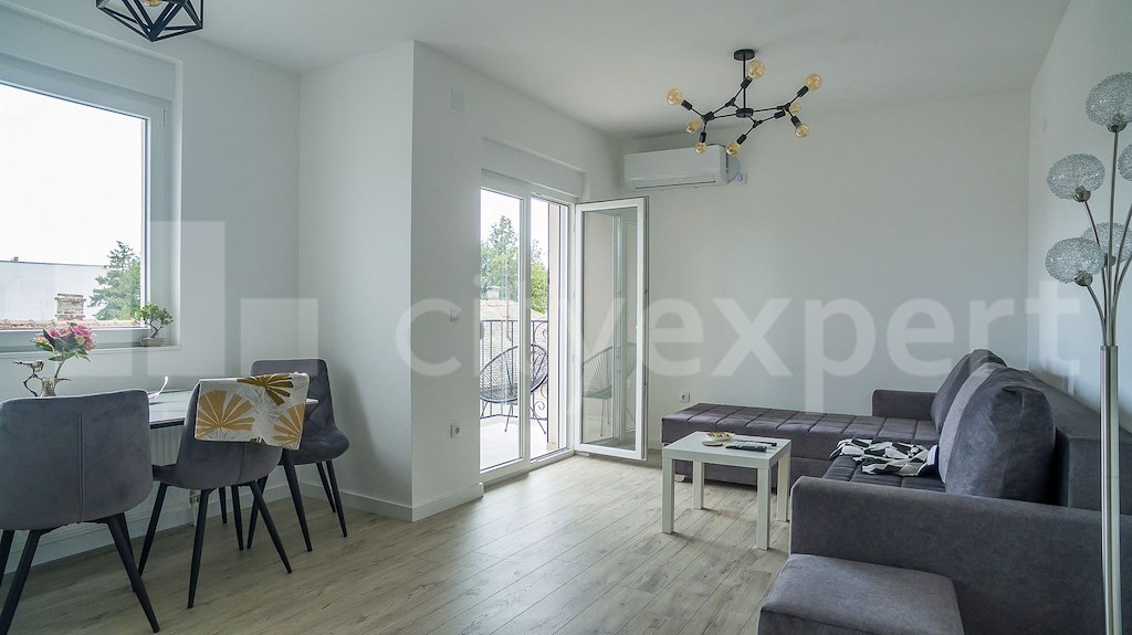 Stan Izdavanje Novi Sad Bez skrivenih troškova - 76m², Šenoina, Petrovaradin - 900€
