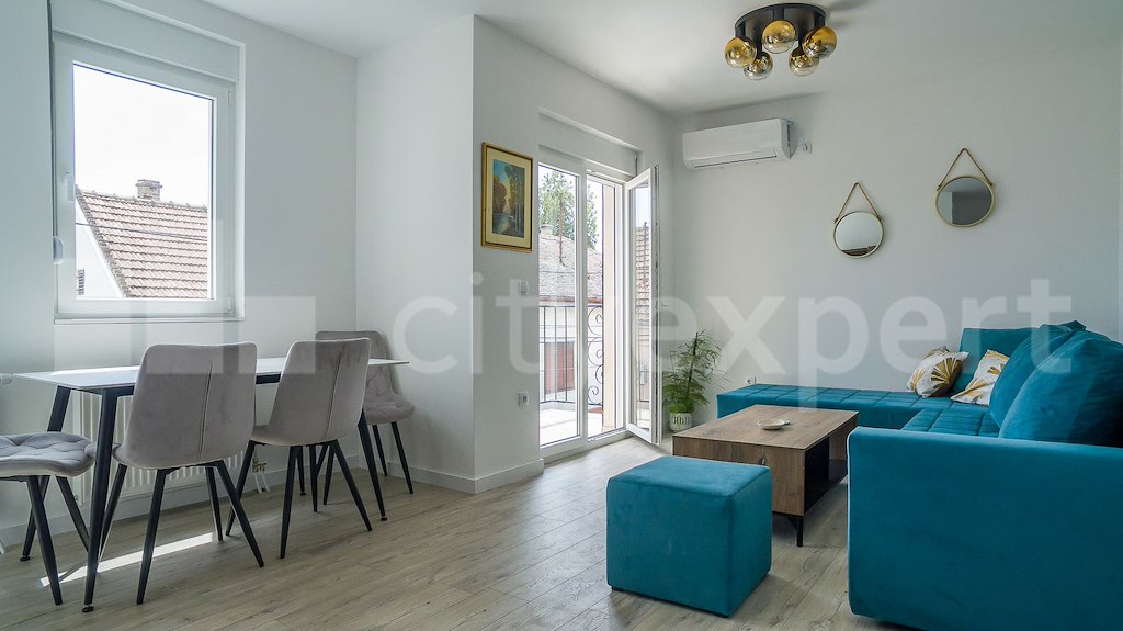 Poslovni prostor Izdavanje Novi Sad Bez provizije - 76m², Šenoina, Petrovaradin - 950€