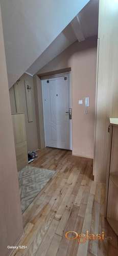 Garsonjera 30m² Adice granica sa Telepom