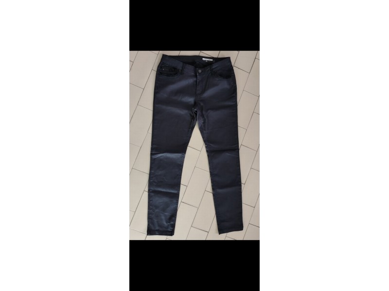 " ESPRIT" EDC prelepe pantalone - farmerke!