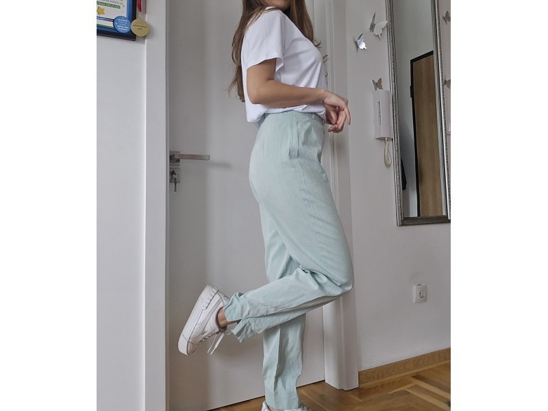 Pantalone duboke letnji model 40 vel
