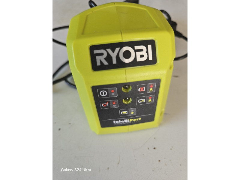 Ryobi one+ punjac za baterije