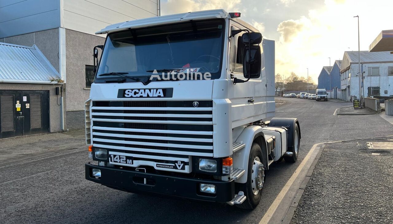 Prodaje se Scania R142 tegljač na aukciji