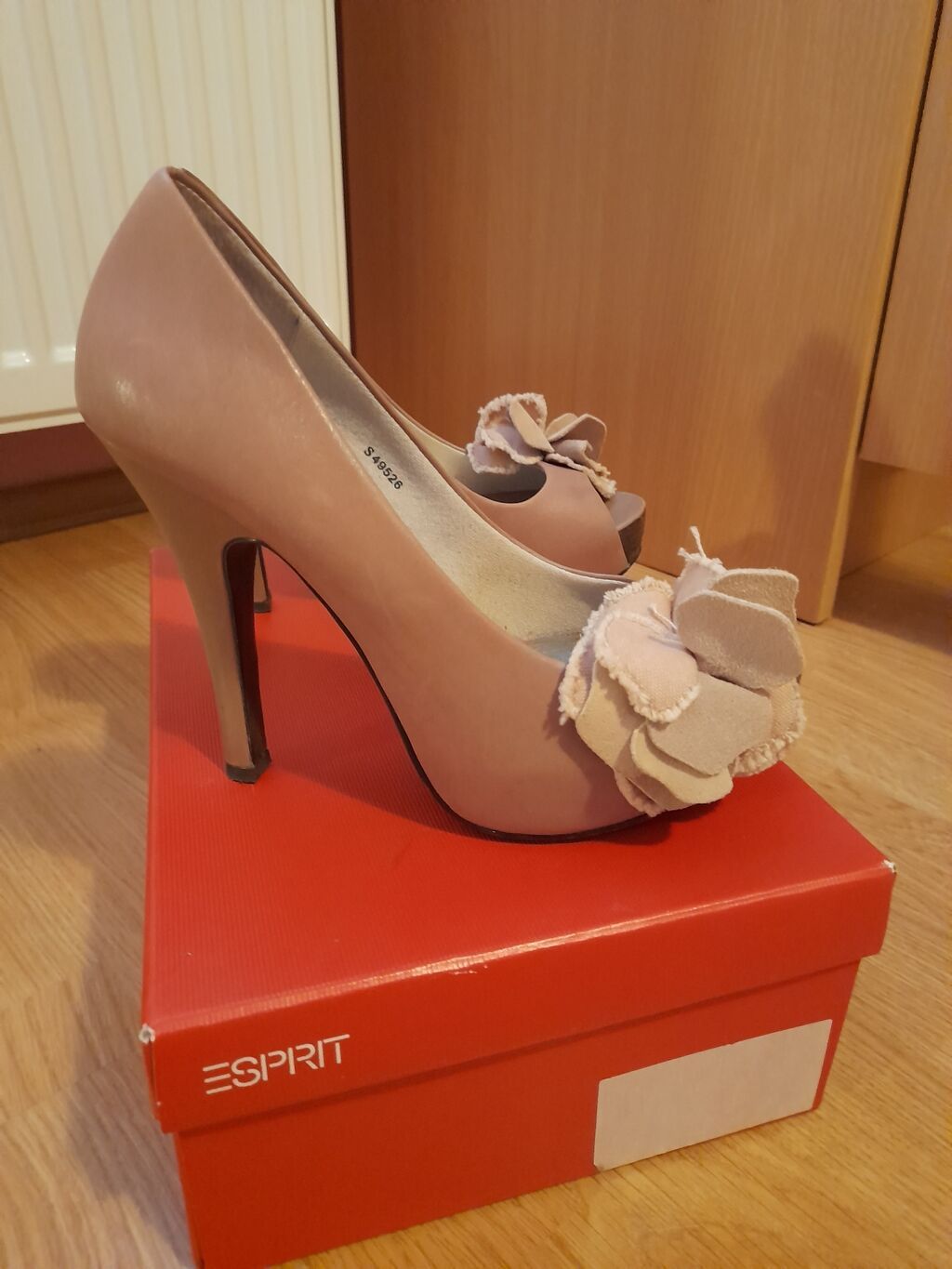 Esprit-edc sandale sa visokom potpeticom, 36 broj. Savrsene za svaku