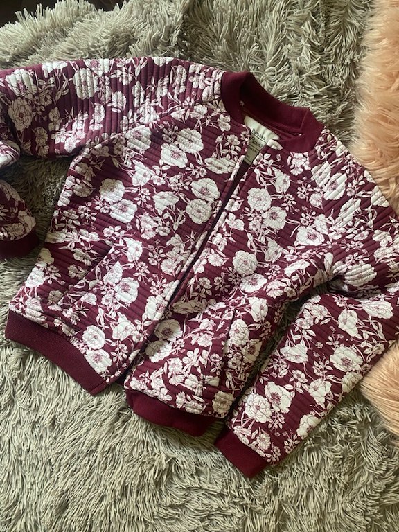 Bershka niva jakna akcija
