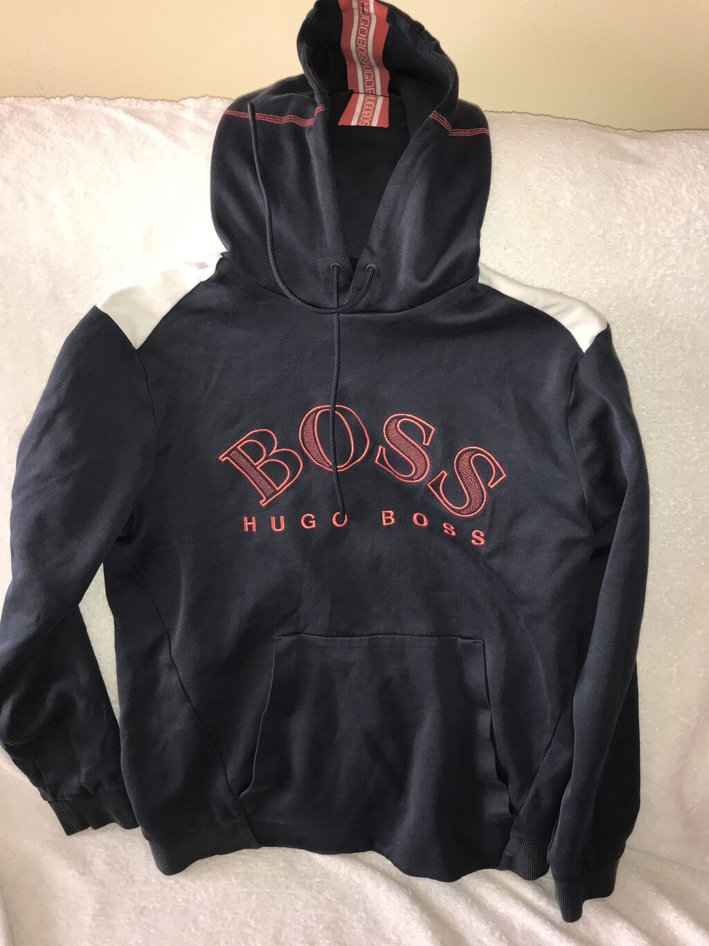 Originql Hugo Boss duks sa kapuljacom i dzepovima M 100% cotton Teget
