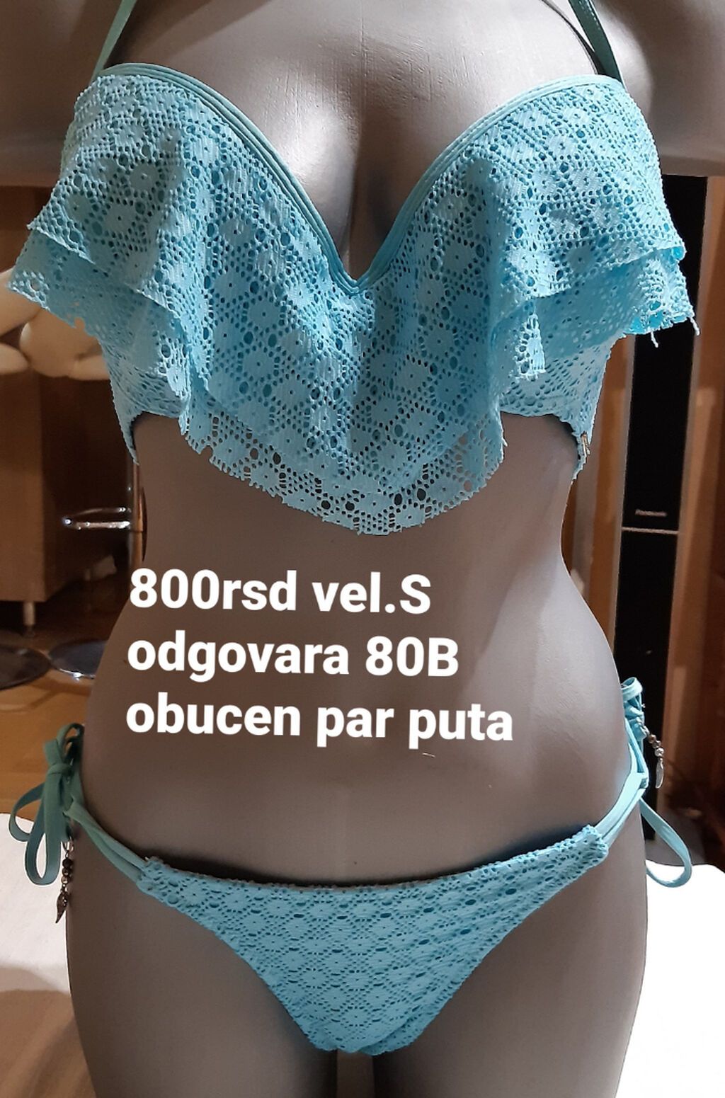Ženski bikini komplet – tirkizno-plave boje, čipkaste teksture. -