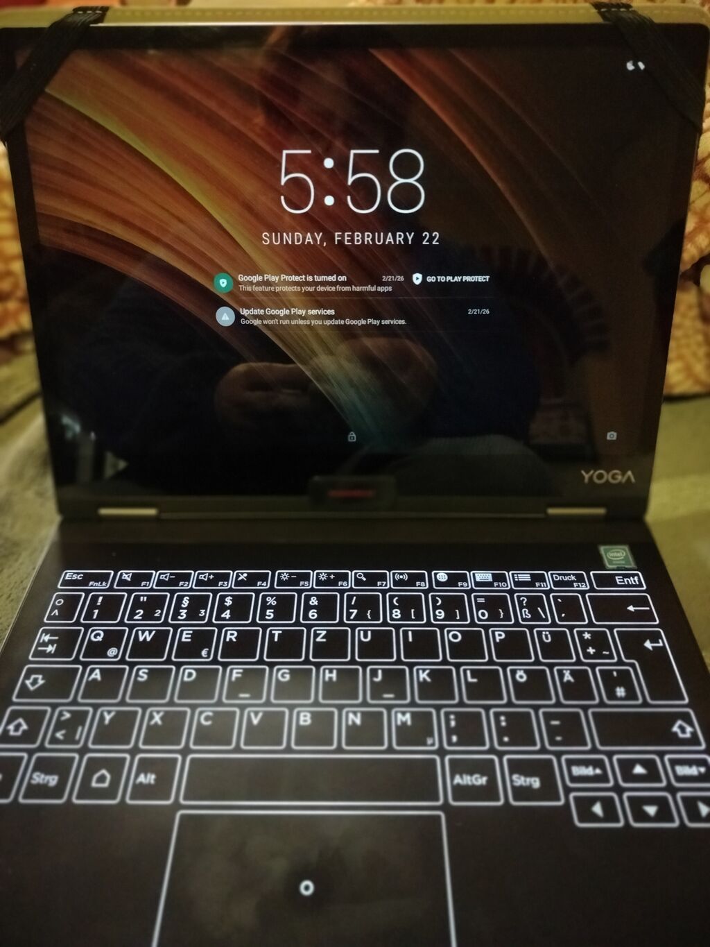 Lenovo Yoga Book – tablet i laptop u jednom. Tanak, lagan i veoma