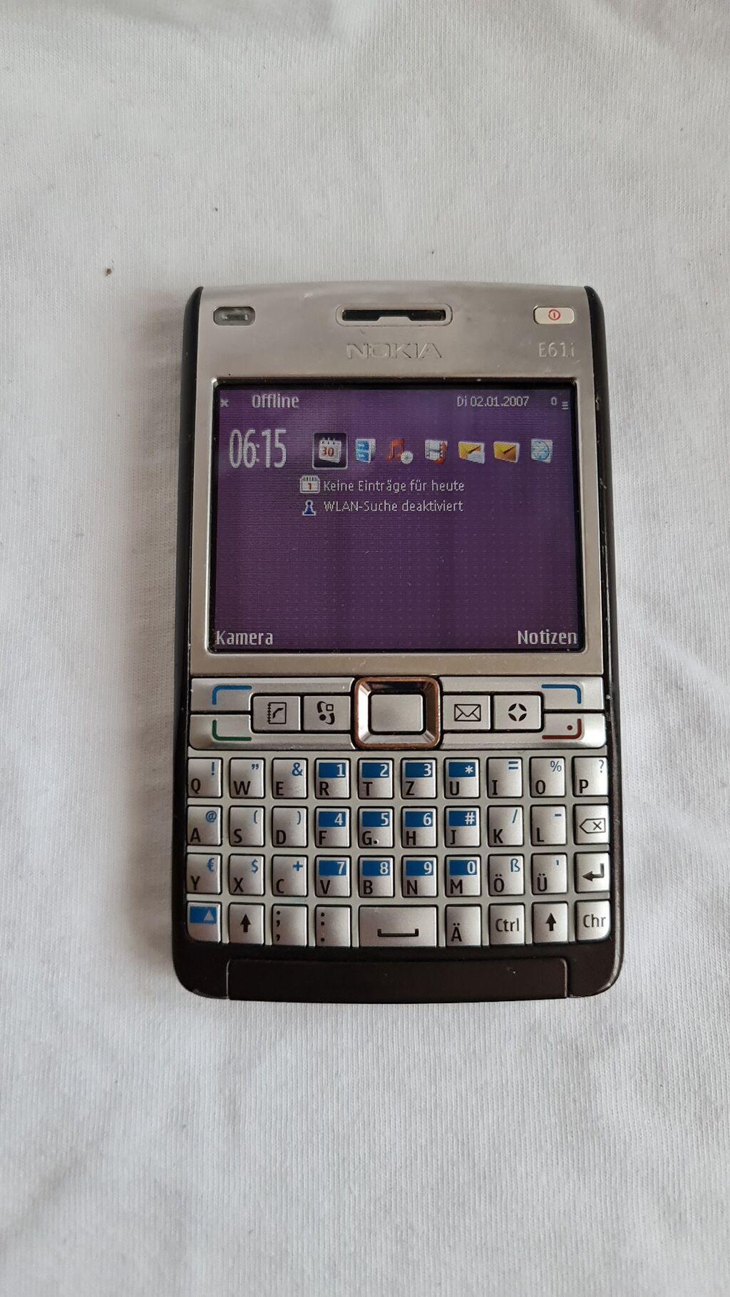 Nokia E61i – klasični poslovni telefon sa QWERTZ tastaturom - Model