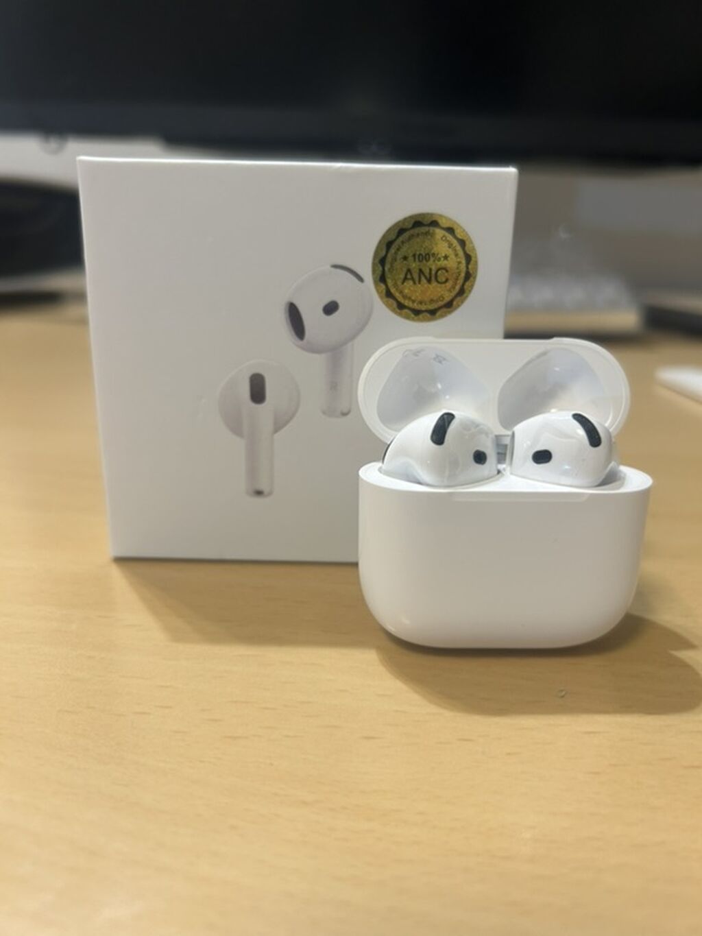 Bežične slušalice sa kutijom za punjenje – AirPods 4 (ANC) - Model