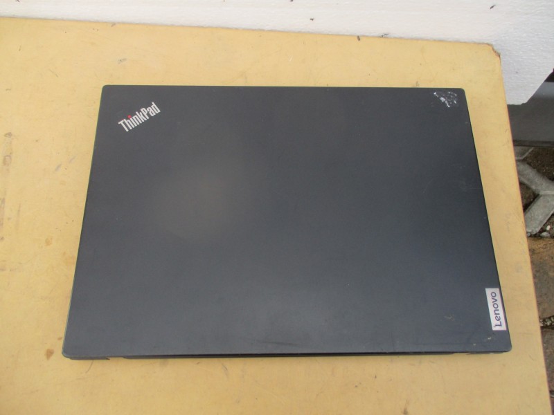 19.LENOVO ThinkPad L14 Gen1 laptop za delove