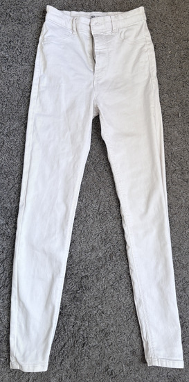 Pantalone bez zara
