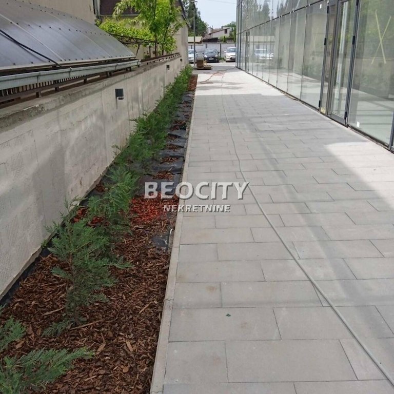 Poslovni prostor / Lokal, Novi Sad - Centar | Izdavanje · 350m² · 5.250€