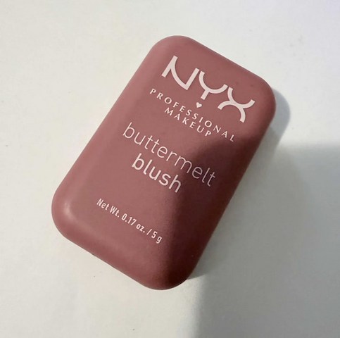 Nyx buttermelt blush 08