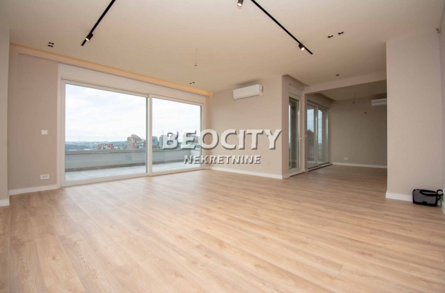 Cetvorosoban stan, Beograd - Voždovac | Prodaja · 158m² · 476.250€