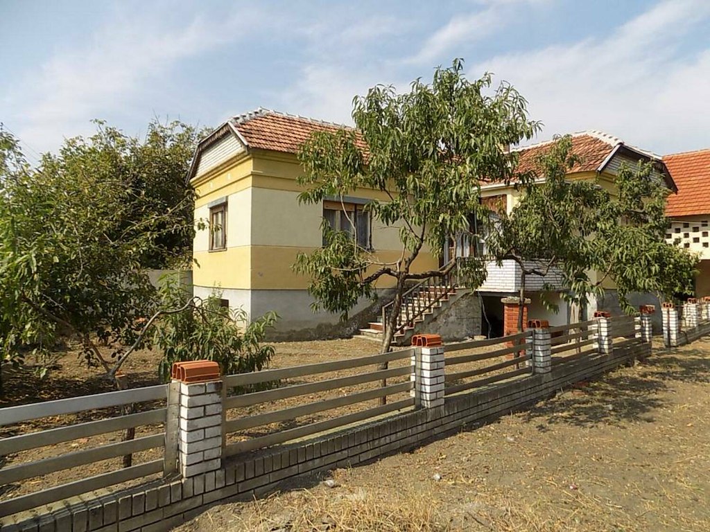 Kuća, Paraćin - Raševica | Prodaja · 280m² · 18.000€