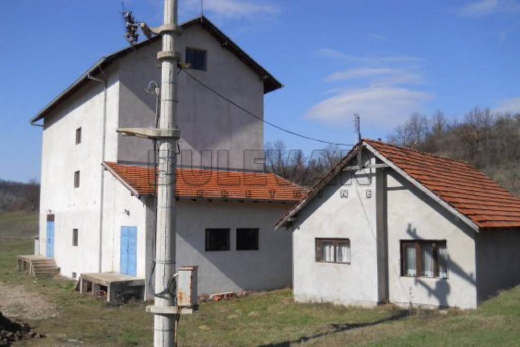 Poslovni prostor / Lokal, Svrljig - Lozan | Prodaja · 3400m² · 150.000€