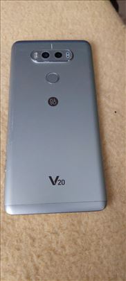 LG V20