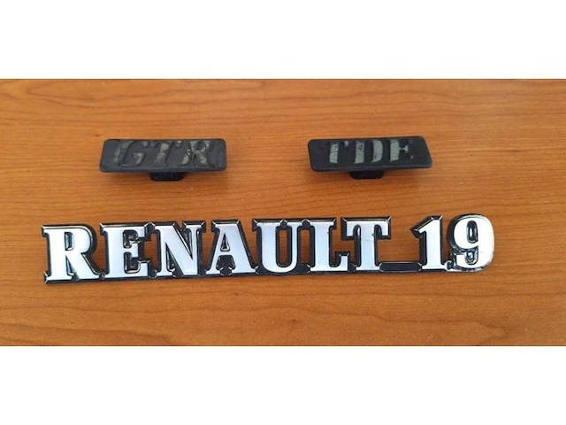 Renault 19 fabricka aluminijumska oznaka sa bocnim gtr