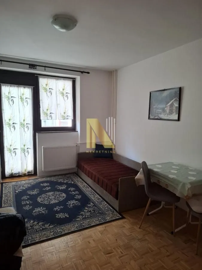 Izdavanje, garsonjera, 28m², Sajmište, Novi Sad