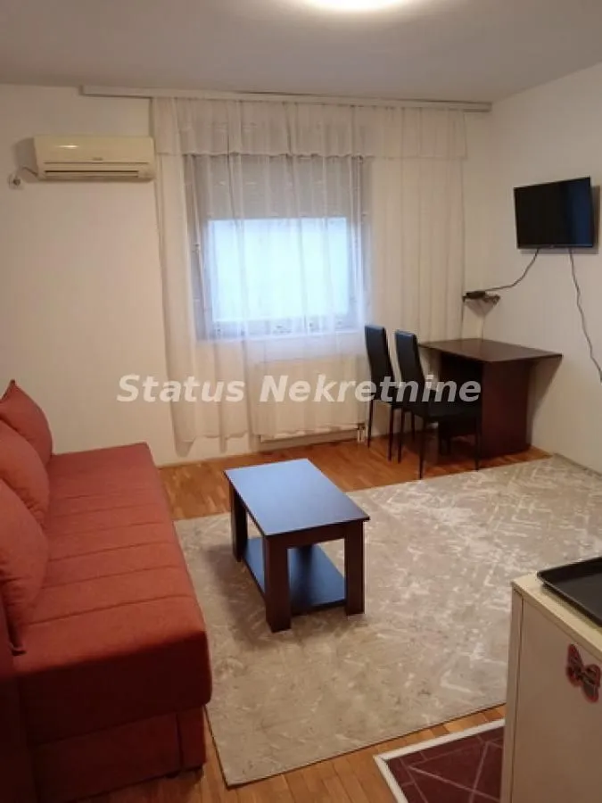 Izdavanje, garsonjera, 24m², Salajka, Novi Sad Sve Podlokacije