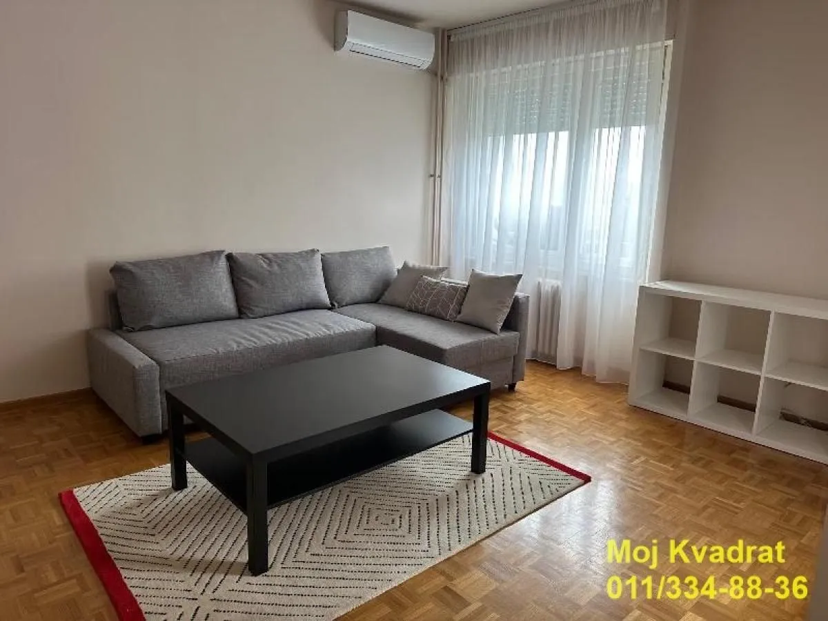 Izdavanje, trosoban stan, 81m², Novi Beograd Blok 30, Novi Beograd Sve Podlokacije