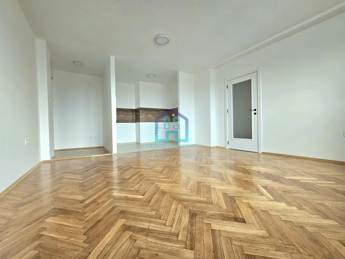 Prodaja, dvosoban stan, 64m², Bulevar Oslobodjenja, Novi Sad Sve Podlokacije