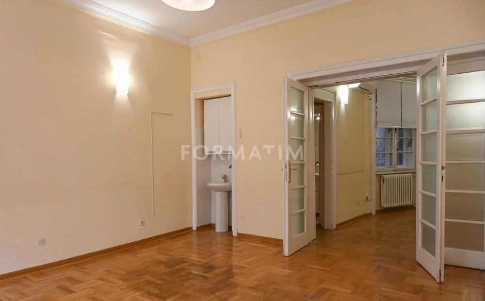 Izdavanje, trosoban stan, 105m², Stari Grad, Beograd