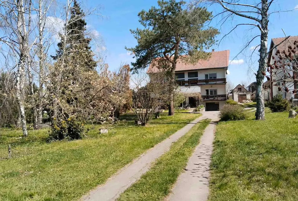 Prodaja, kuća, 600m², Centar, Sombor