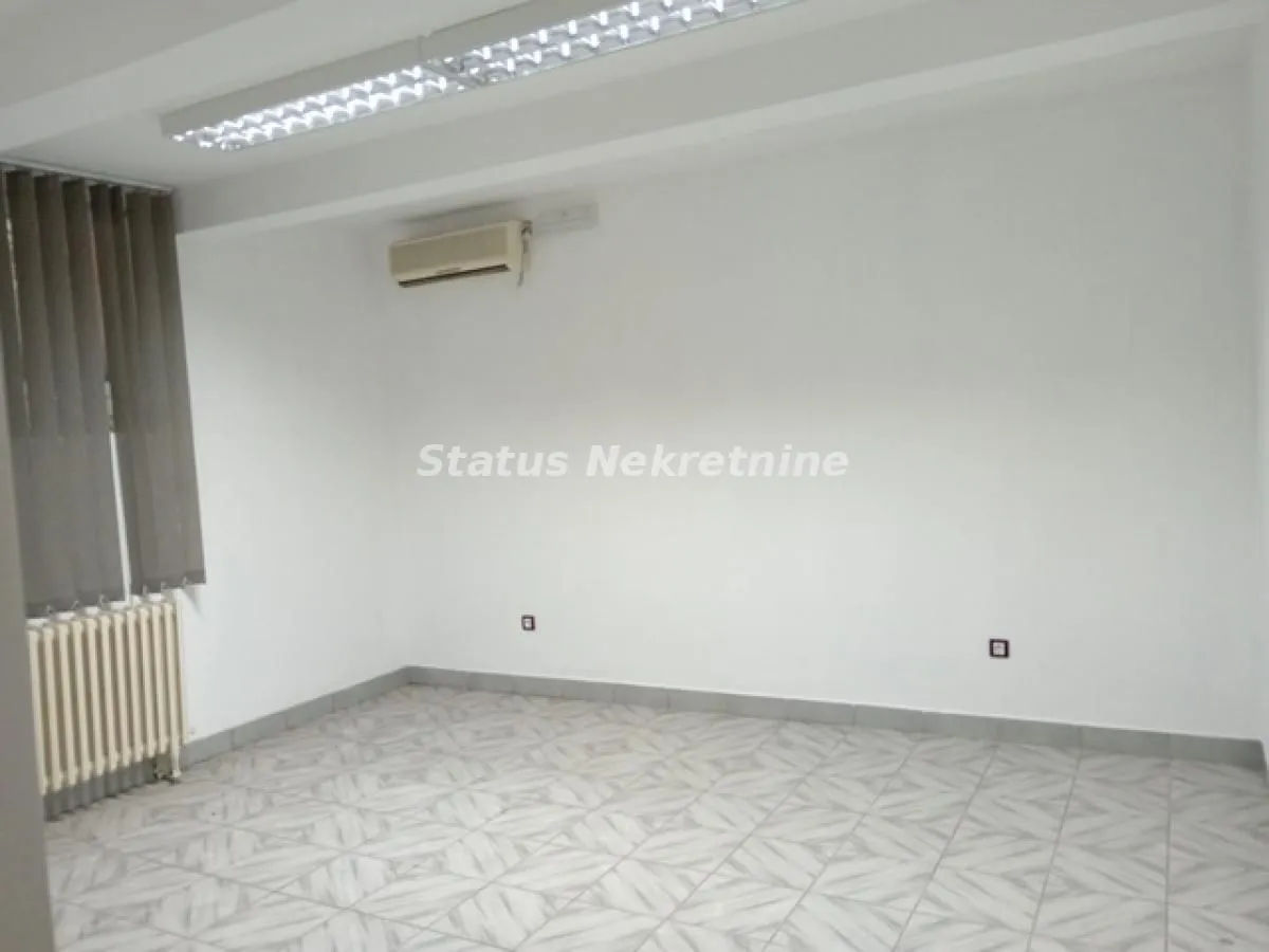 Prodaja, poslovni prostor, 84m², Stari grad, Novi Sad