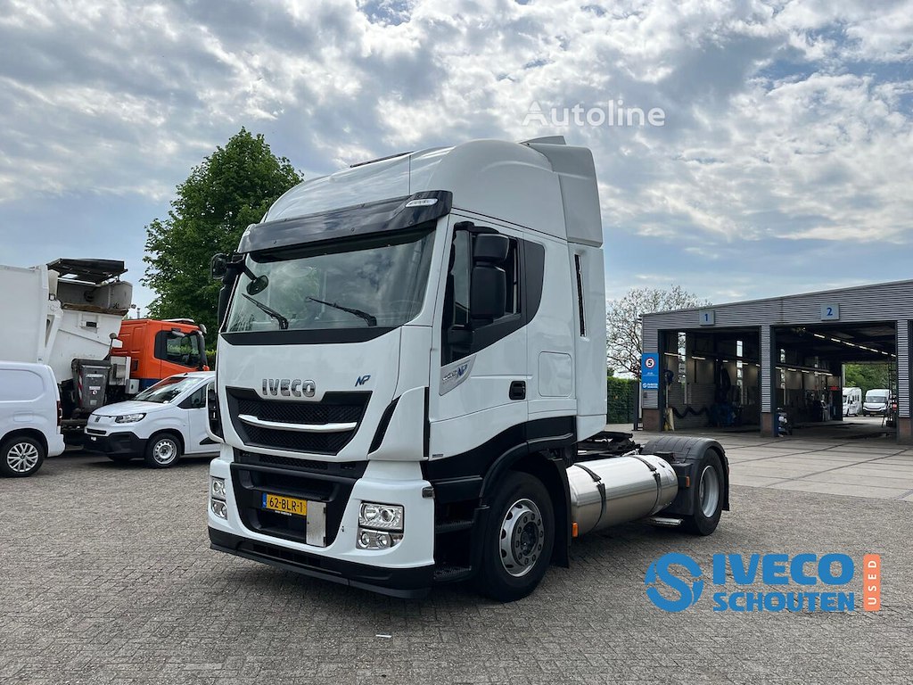 IVECO Stralis AS440S46T/P LNG tegljač