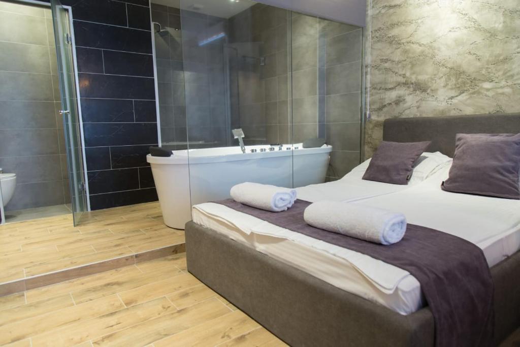 Empire Luxury Apartments